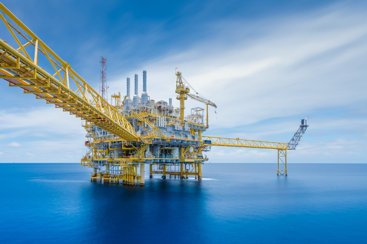 Chemie Petrochemie Industriekomponenten Ventile Füllstandstechnik