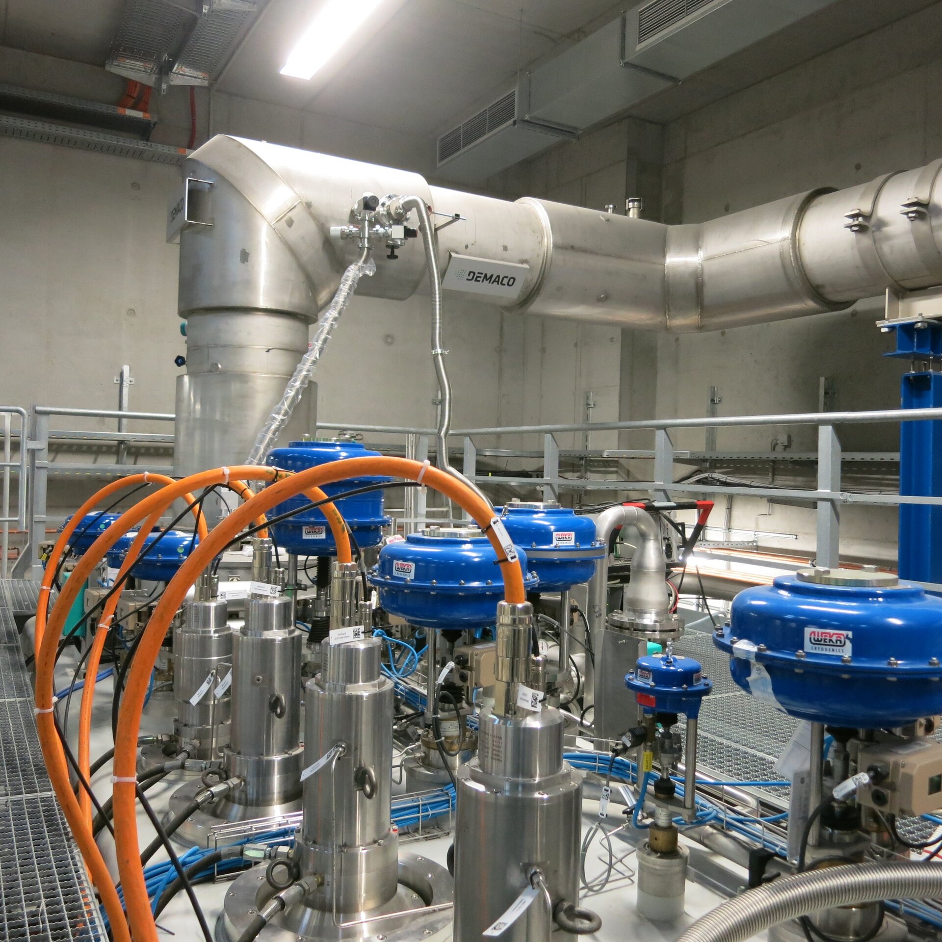 High-precision bellows valves for cryogenic applications | WEKA